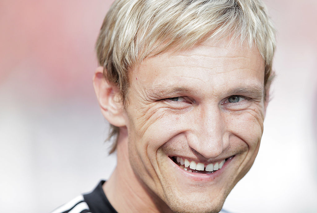 Sami Hyypiä kommentoi uutta aluevaltaustaan - "Muutamalle soitin ja ...